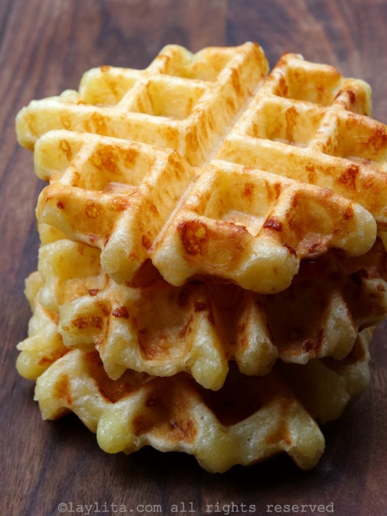 Gofres o waffles de pan de yuca | Laylita.com – Recetas de Cocina