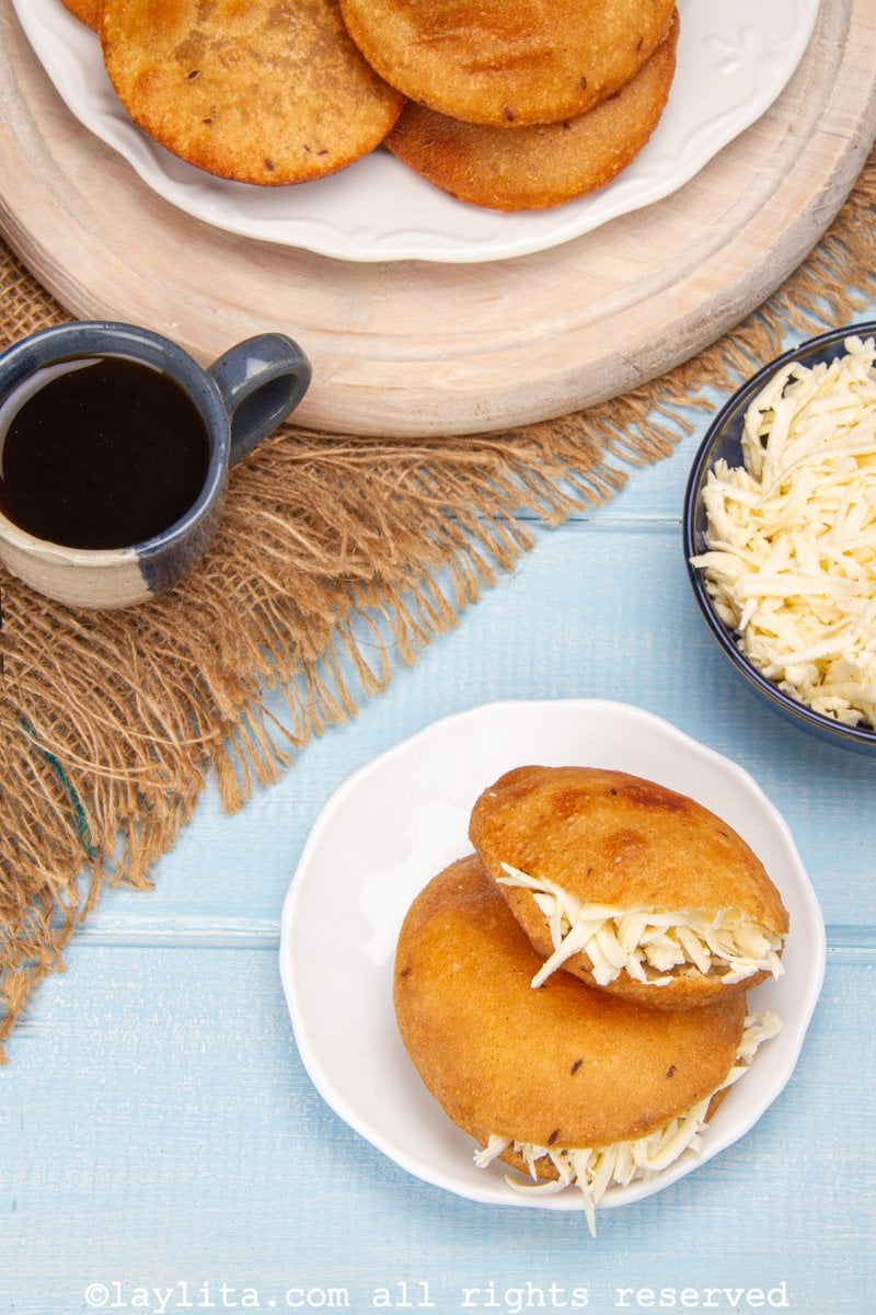 Arepitas dulces (Arepas de anís) | Laylita.com – Recetas de Cocina
