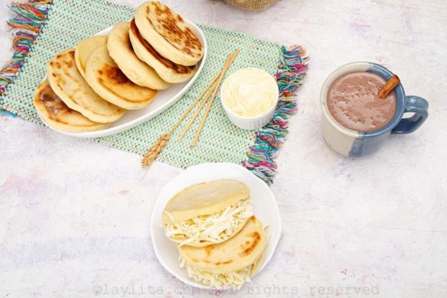 Arepa Andina (Arepas de harina de trigo) | Laylita.com – Recetas de Cocina