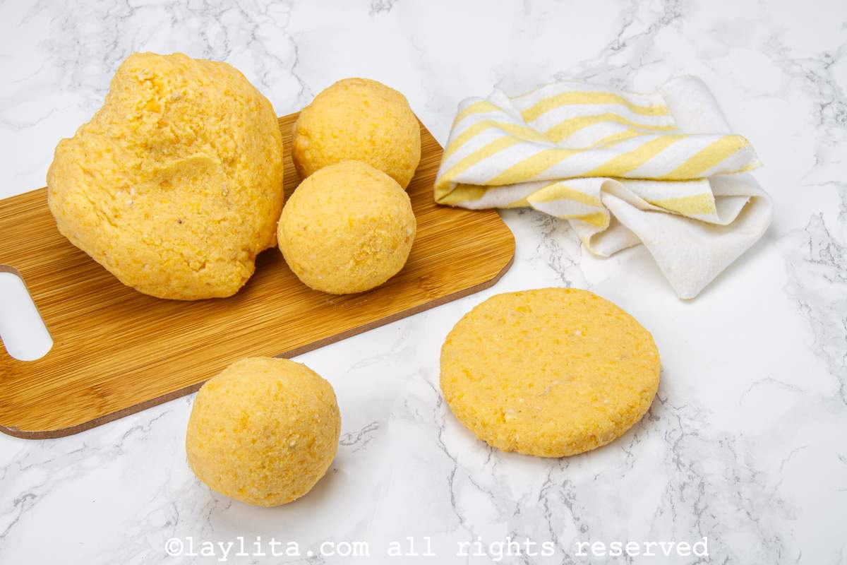 Arepas de maíz pilado | Laylita.com – Recetas de Cocina