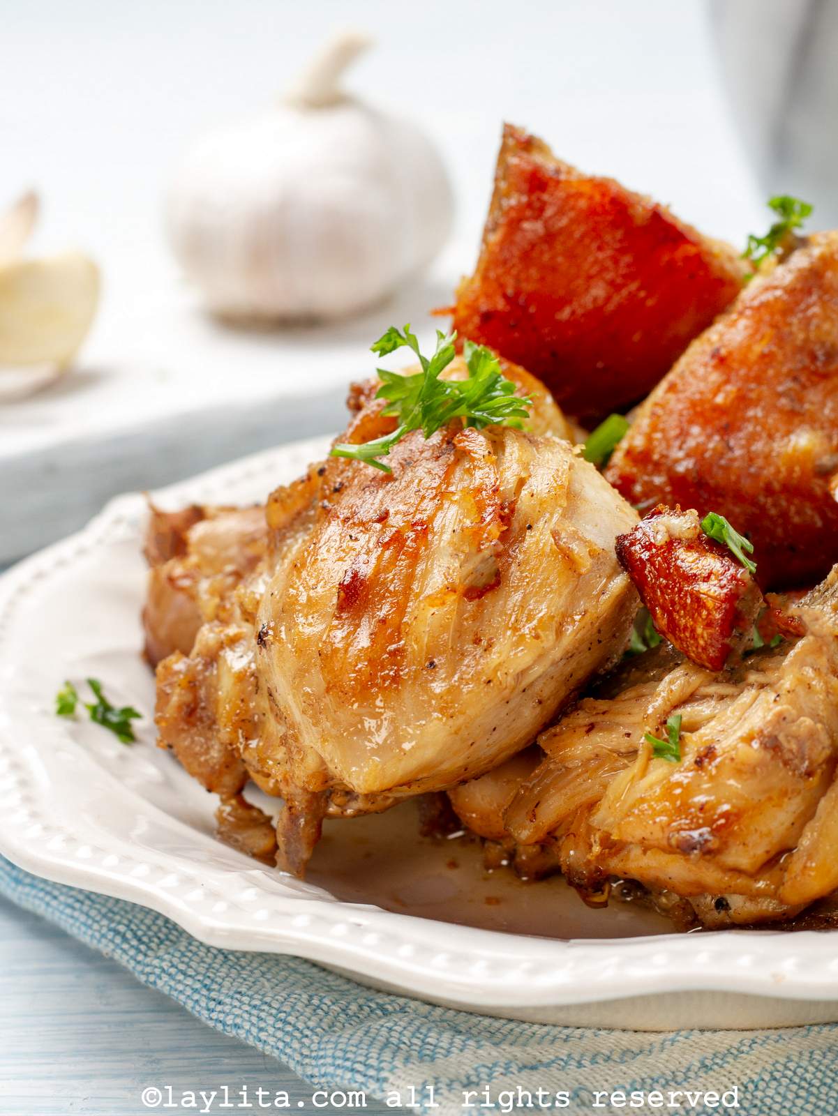 Pollo al Ajillo – Receta Fácil y Casera – Laylita.com