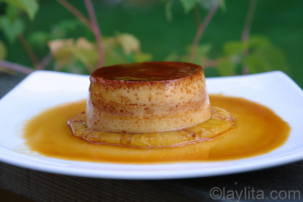 Pineapple flan {Flan de piña} - Laylita's Recipes