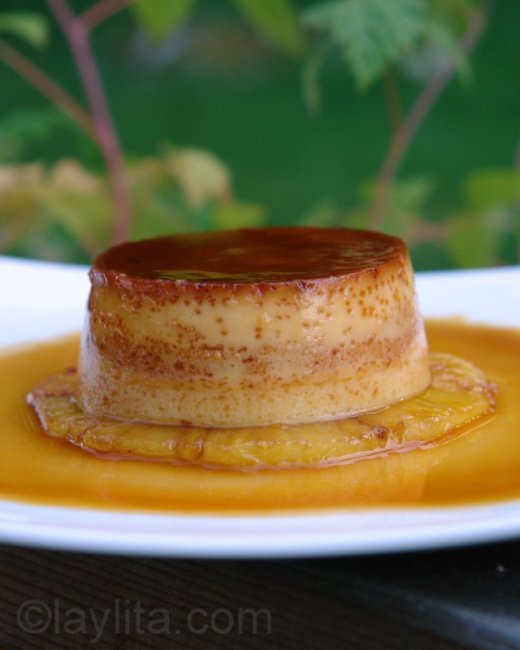 Pineapple flan {Flan de piña} - Laylita's Recipes