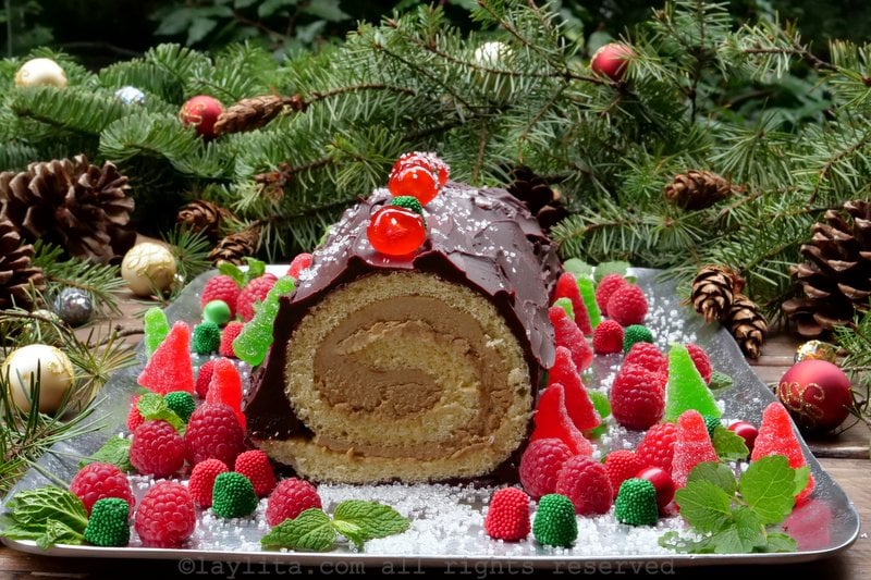 Buche De Noel Decorations