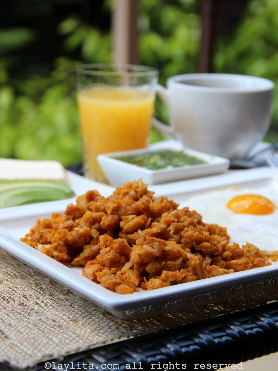 Ecuadorian Tigrillo con Queso (Creamy Green Plantain Mash with Cheese ...