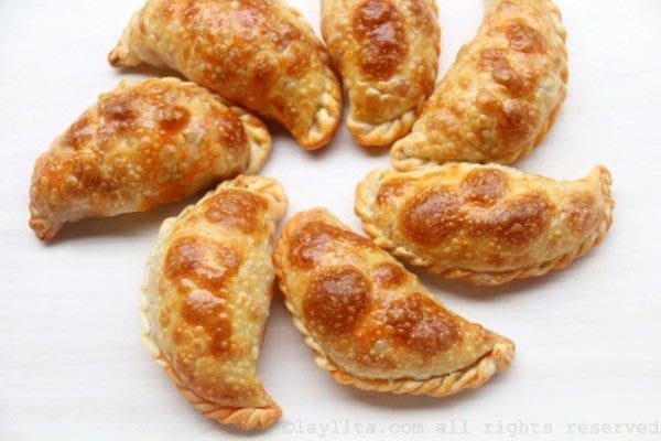 Tuna fish empanadas {Empanadas de atún} – Laylita's Recipes