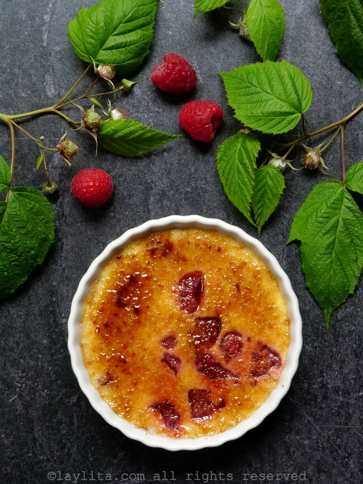 Raspberry creme brulee – Laylita's Recipes