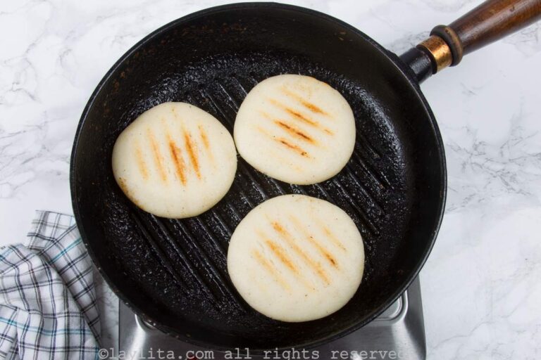How to Make Arepas – Laylita's Recipes
