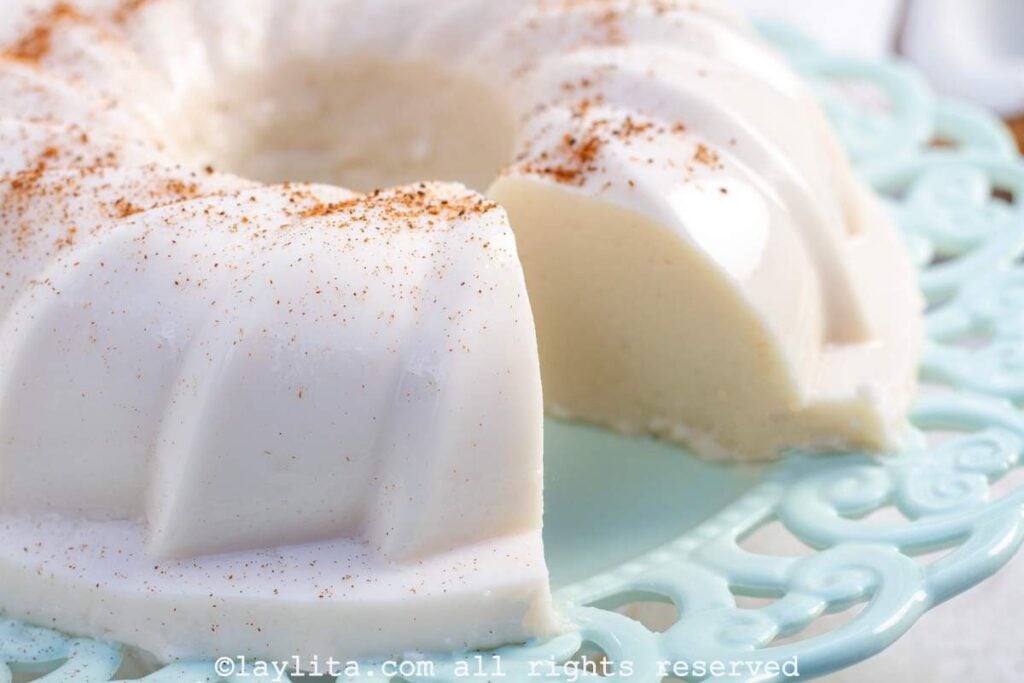 Tembleque – Puerto Rican Coconut Pudding – Laylita's Recipes