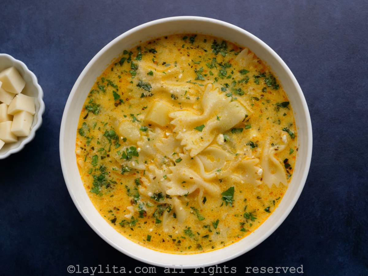 Sopa de fideo con papa y queso (Ecuadorian noodle soup with potatoes ...