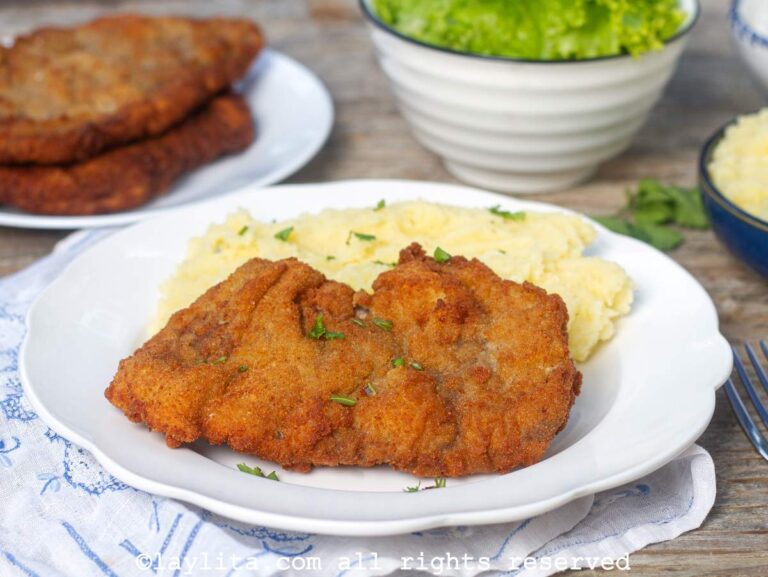 Crispy breaded steak (Milanesas de carne de res) – Laylita's Recipes