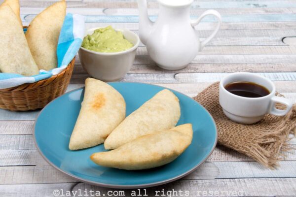 Venezuelan Chicken Empanadas – Laylita's Recipes
