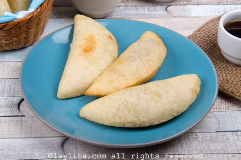 Venezuelan Chicken Empanadas – Laylita's Recipes