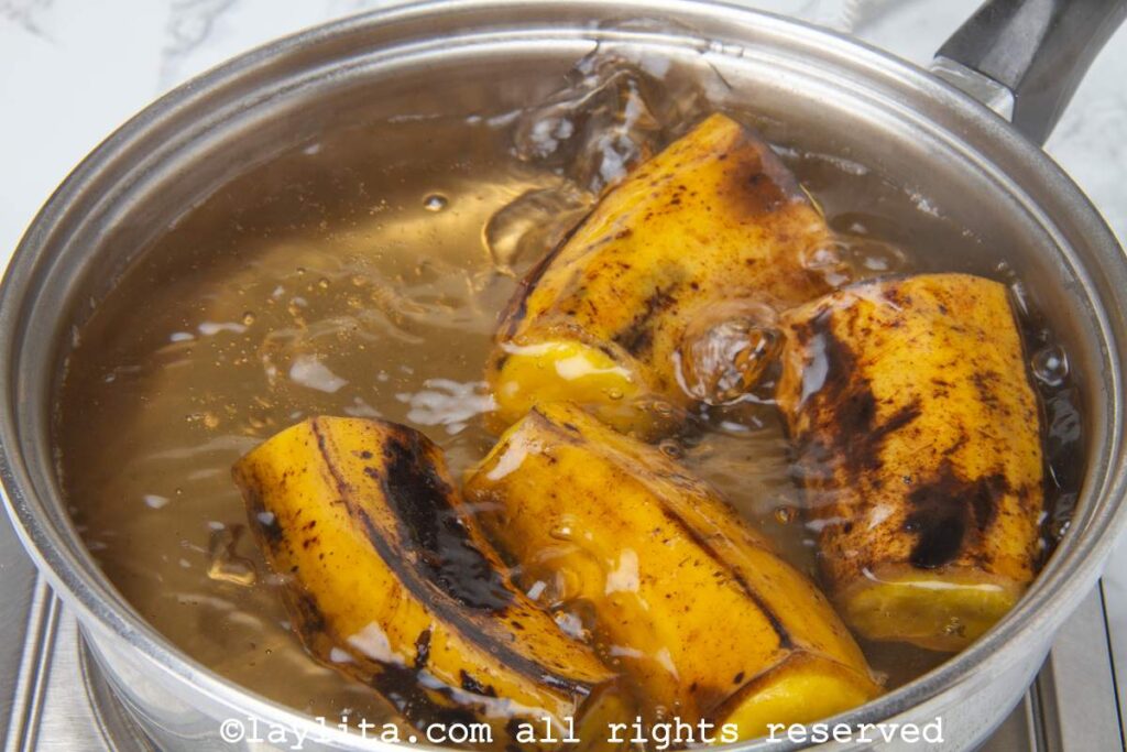 Venezuelan Mandocas (Ripe Plantain and Cornmeal Fritters) – Laylita's ...