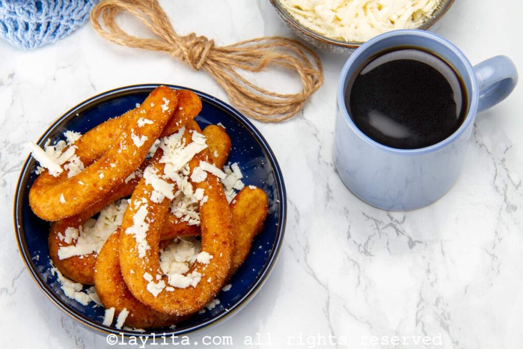 Venezuelan Mandocas (Ripe Plantain and Cornmeal Fritters) – Laylita's ...